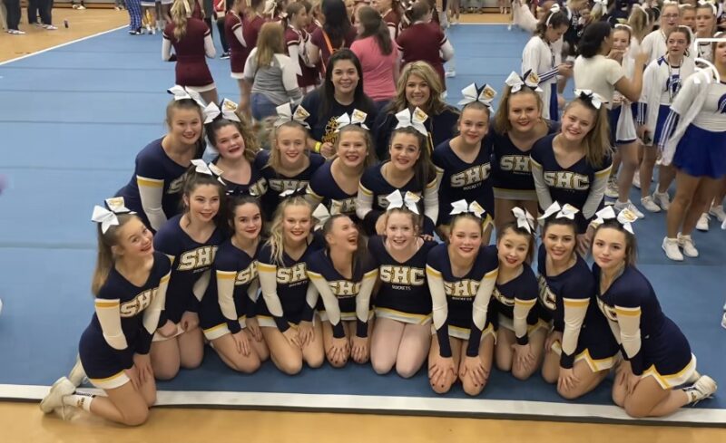Cheerleading competition | News, Sports, Jobs - Altoona Mirror